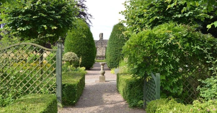 Friends' Past Projects - Friends of Oakwell Hall & Country Park